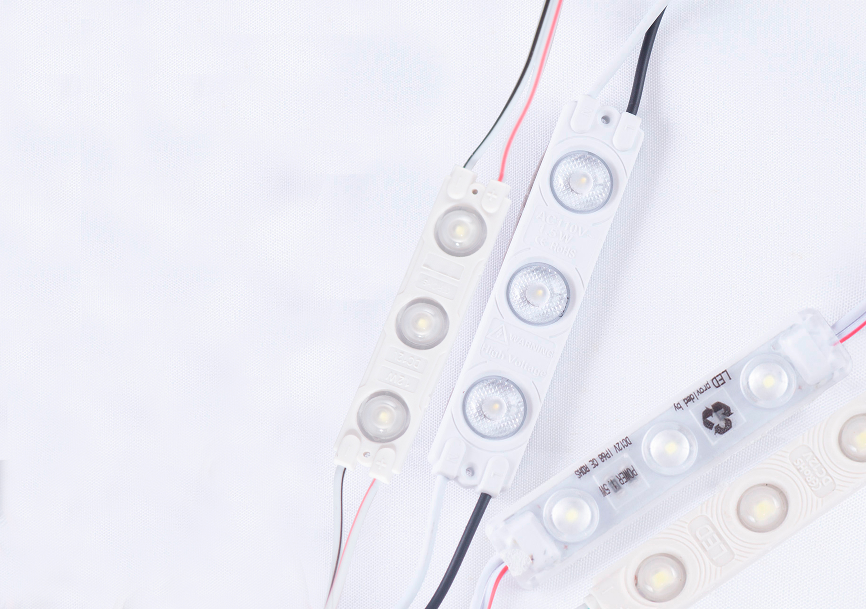 Importnova - Iluminación Led y Accesorios para Publicidad